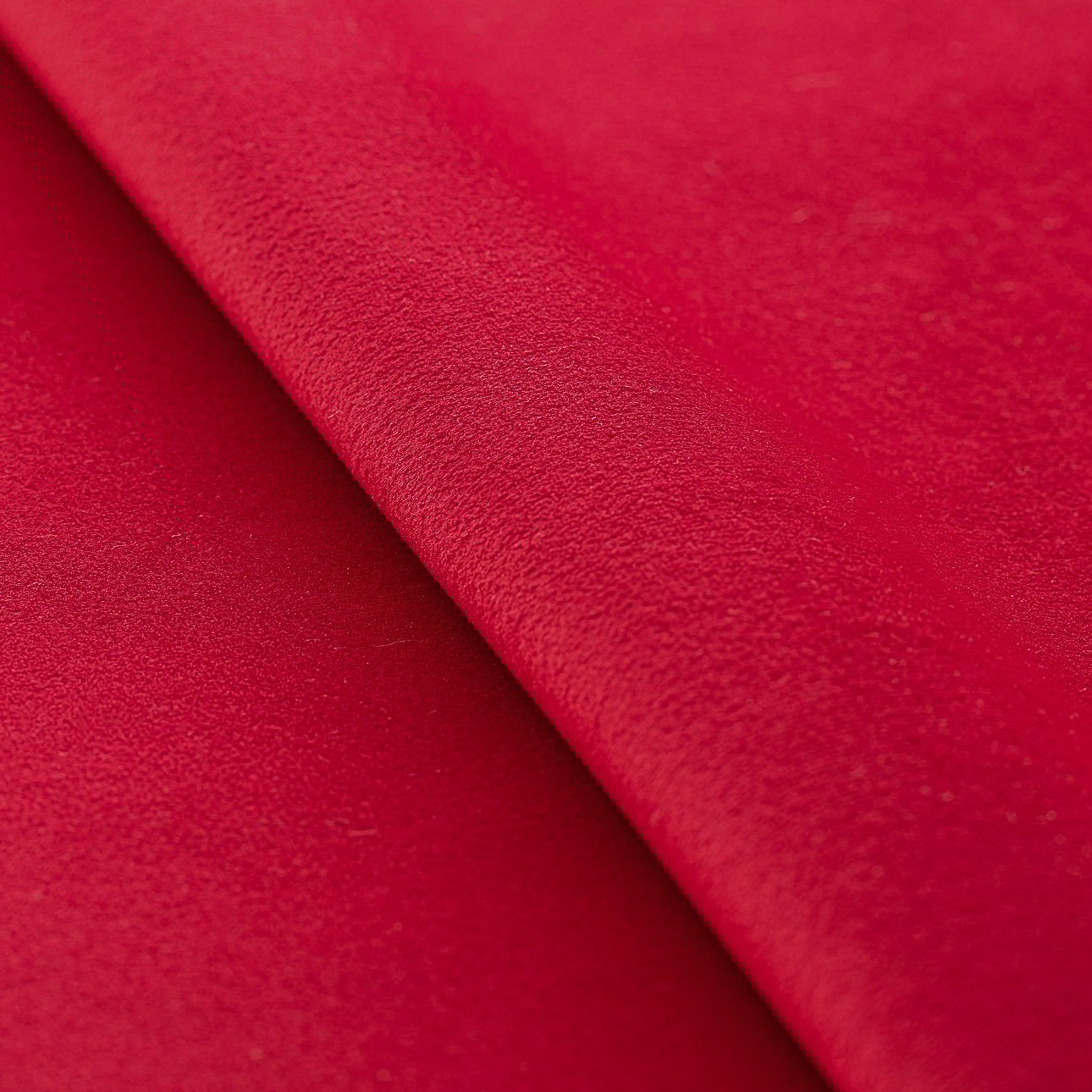 Velvet diamond quilted throw, cherry red, 704-15 - Dekoria.co.uk